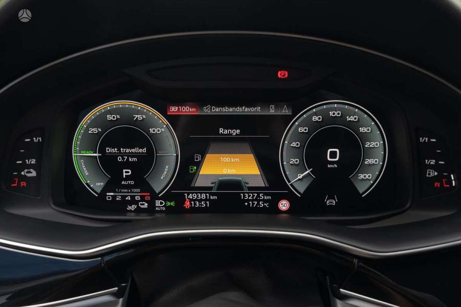 White Audi Q8 2021 in Vilnius, with an engine capacity of 3.00 L and mileage of 144 thousand km for 53900 €, photo 25 on AUTOMOTO.COM.LV