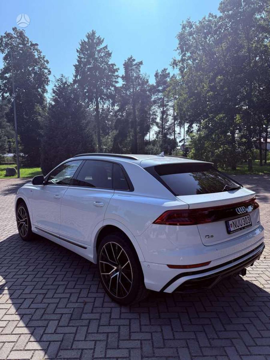 Balts Audi Q8 2021 Šauļi, ar dzinēja tilpumu 3.00 L un nobraukumu 80 tūkst. km par 55000 €, foto 7 vietnē AUTOMOTO.COM.LV