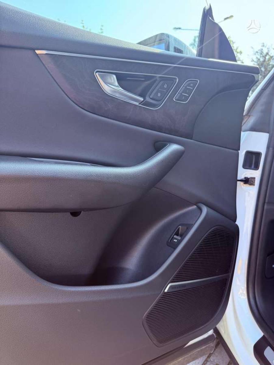 Balts Audi Q8 2021 Šauļi, ar dzinēja tilpumu 3.00 L un nobraukumu 80 tūkst. km par 55000 €, foto 15 vietnē AUTOMOTO.COM.LV