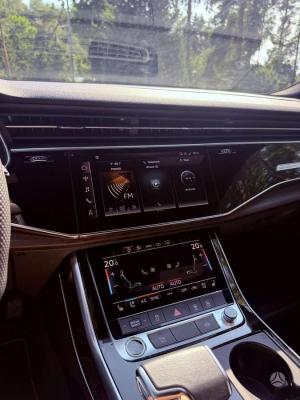 Balts Audi Q8 2021 Šauļi, ar dzinēja tilpumu 3.00 L un nobraukumu 80 tūkst. km par 55000 €, foto 19 vietnē AUTOMOTO.COM.LV