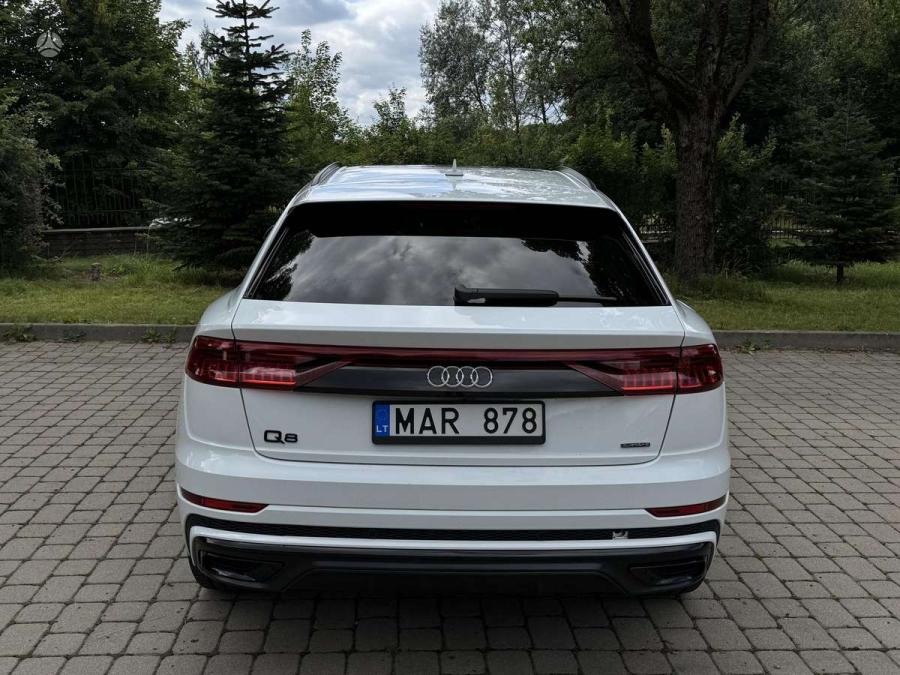 Balts Audi Q8 2021 Viļņa, ar dzinēja tilpumu 3.00 L un nobraukumu 115 tūkst. km par 40900 €, foto 8 vietnē AUTOMOTO.COM.LV