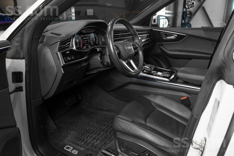 White Audi Q8 2022 in Riga, with an engine capacity of 3.00 L and mileage of 83 thousand km for 50457 €, photo 10 on AUTOMOTO.COM.LV
