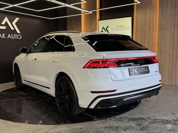 White Audi Q8 2023 in Kaunas, with an engine capacity of 2.97 L and mileage of 58 thousand km for 69990 €, photo 8 on AUTOMOTO.COM.LV