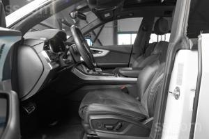 White Audi Q8 2023 in Riga, with an engine capacity of 3.00 L and mileage of 56 thousand km for 69900 €, photo 9 on AUTOMOTO.COM.LV