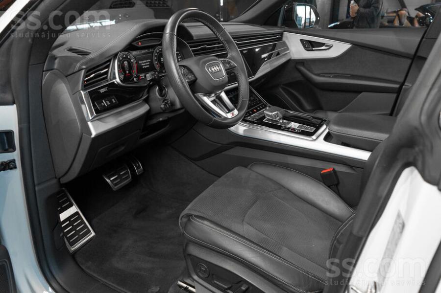 White Audi Q8 2023 in Riga, with an engine capacity of 3.00 L and mileage of 56 thousand km for 69900 €, photo 10 on AUTOMOTO.COM.LV