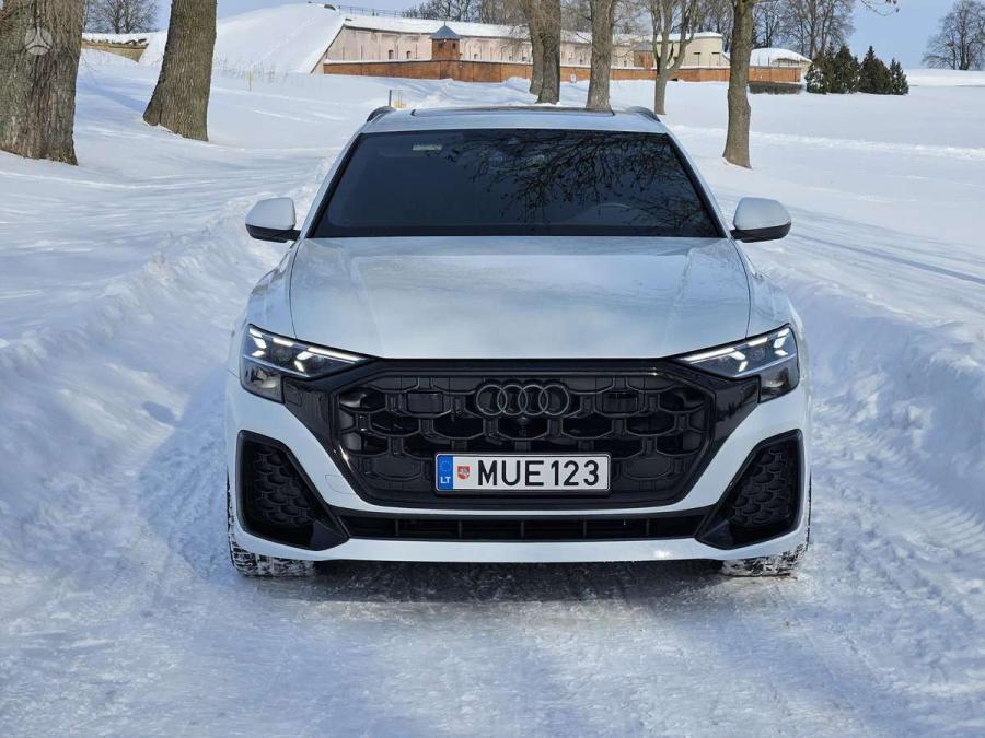White Audi Q8 2024 in Kaunas, with an engine capacity of 2.97 L and mileage of 69 thousand km for 81900 €, photo 2 on AUTOMOTO.COM.LV