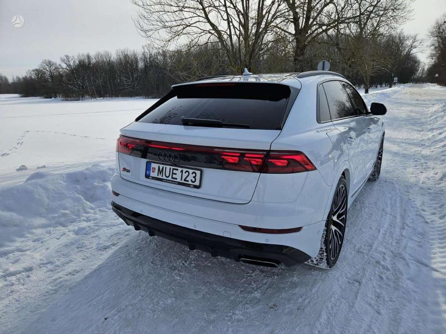 White Audi Q8 2024 in Kaunas, with an engine capacity of 2.97 L and mileage of 69 thousand km for 81900 €, photo 6 on AUTOMOTO.COM.LV
