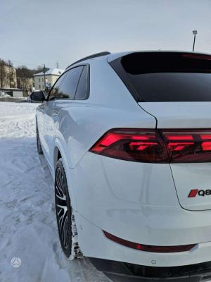 White Audi Q8 2024 in Kaunas, with an engine capacity of 2.97 L and mileage of 69 thousand km for 81900 €, photo 35 on AUTOMOTO.COM.LV