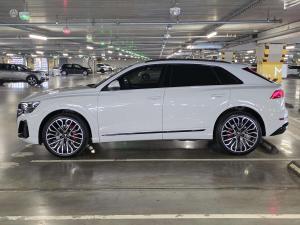 White Audi Q8 2024 in Kaunas, with an engine capacity of 2.97 L and mileage of 81 thousand km for 76900 €, photo 5 on AUTOMOTO.COM.LV