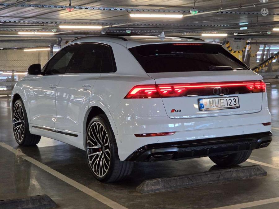 White Audi Q8 2024 in Kaunas, with an engine capacity of 2.97 L and mileage of 81 thousand km for 76900 €, photo 6 on AUTOMOTO.COM.LV