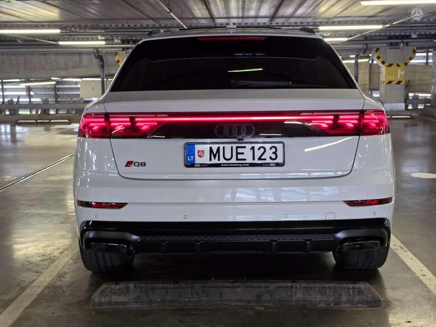White Audi Q8 2024 in Kaunas, with an engine capacity of 2.97 L and mileage of 81 thousand km for 76900 €, photo 7 on AUTOMOTO.COM.LV