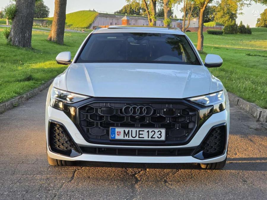 White Audi Q8 2024 in Kaunas, with an engine capacity of 2.97 L and mileage of 81 thousand km for 76900 €, photo 40 on AUTOMOTO.COM.LV