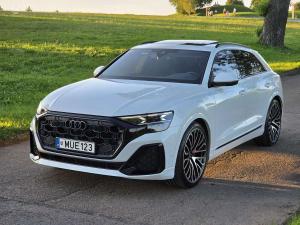 White Audi Q8 2024 in Kaunas, with an engine capacity of 2.97 L and mileage of 81 thousand km for 76900 €, photo 41 on AUTOMOTO.COM.LV