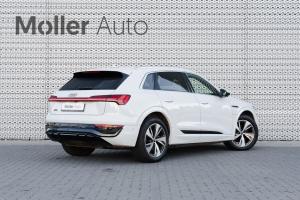 White Audi Q8 2024 in Marupe, with an engine capacity of 0.00 L and mileage of 59 thousand km for 46900 €, photo 5 on AUTOMOTO.COM.LV