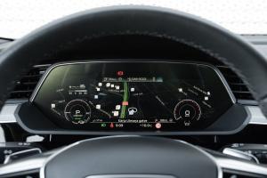 White Audi Q8 2024 in Marupe, with an engine capacity of 0.00 L and mileage of 59 thousand km for 46900 €, photo 17 on AUTOMOTO.COM.LV