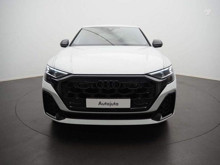 Balts Audi Q8 2025 Viļņa, ar dzinēja tilpumu 3.00 L un nobraukumu 11 tūkst. km par 89900 €, foto 3 vietnē AUTOMOTO.COM.LV