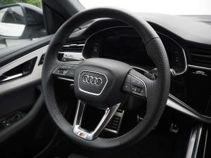 Balts Audi Q8 2025 Viļņa, ar dzinēja tilpumu 3.00 L un nobraukumu 11 tūkst. km par 89900 €, foto 23 vietnē AUTOMOTO.COM.LV