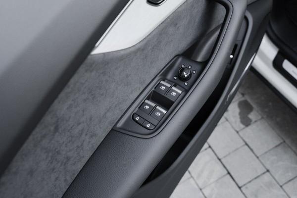 Balts Audi Q8 2026 Mārupe, ar dzinēja tilpumu 3.00 L un nobraukumu 0 tūkst. km par 85900 €, foto 9 vietnē AUTOMOTO.COM.LV