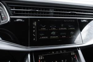 Balts Audi Q8 2026 Mārupe, ar dzinēja tilpumu 3.00 L un nobraukumu 0 tūkst. km par 85900 €, foto 24 vietnē AUTOMOTO.COM.LV