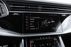 Balts Audi Q8 2026 Mārupe, ar dzinēja tilpumu 3.00 L un nobraukumu 0 tūkst. km par 85900 €, foto 26 vietnē AUTOMOTO.COM.LV