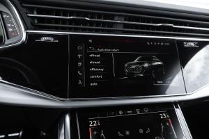 Balts Audi Q8 2026 Mārupe, ar dzinēja tilpumu 3.00 L un nobraukumu 0 tūkst. km par 85900 €, foto 27 vietnē AUTOMOTO.COM.LV