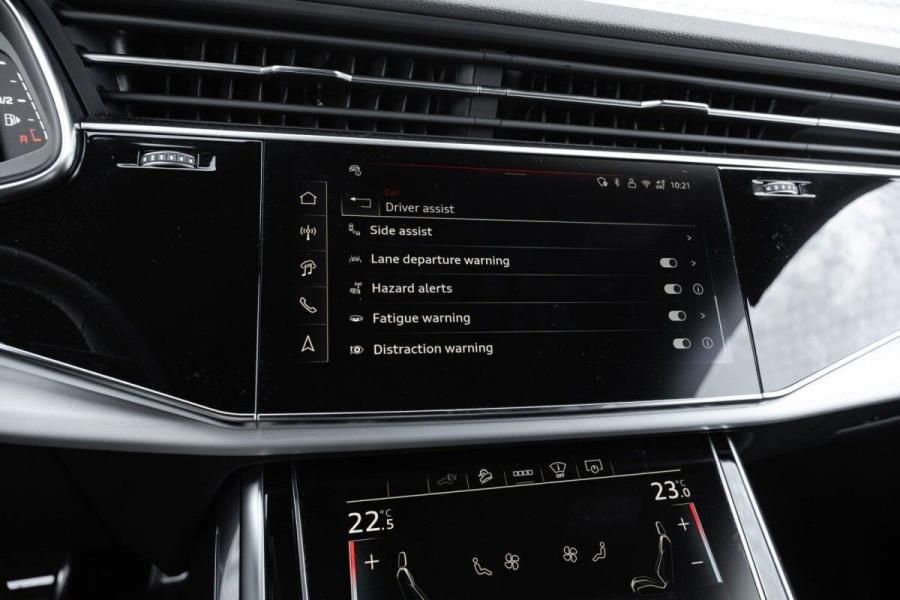 Balts Audi Q8 2026 Mārupe, ar dzinēja tilpumu 3.00 L un nobraukumu 0 tūkst. km par 85900 €, foto 31 vietnē AUTOMOTO.COM.LV