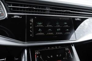 Balts Audi Q8 2026 Mārupe, ar dzinēja tilpumu 3.00 L un nobraukumu 0 tūkst. km par 85900 €, foto 32 vietnē AUTOMOTO.COM.LV