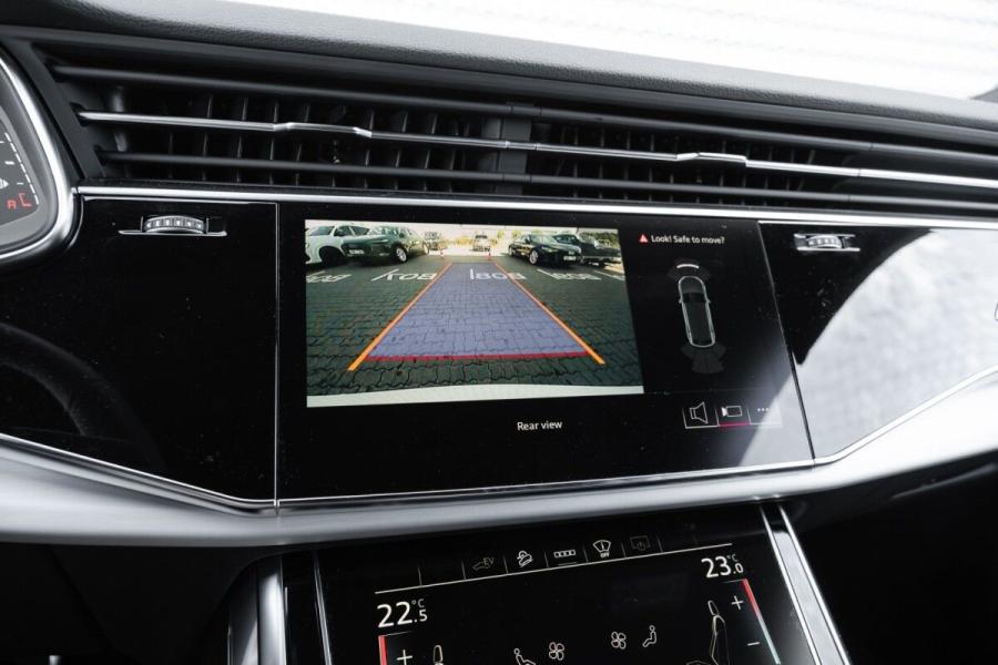 Balts Audi Q8 2026 Mārupe, ar dzinēja tilpumu 3.00 L un nobraukumu 0 tūkst. km par 85900 €, foto 33 vietnē AUTOMOTO.COM.LV