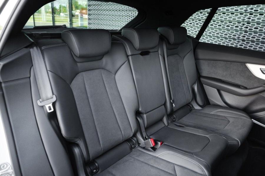 Balts Audi Q8 2026 Mārupe, ar dzinēja tilpumu 3.00 L un nobraukumu 0 tūkst. km par 85900 €, foto 39 vietnē AUTOMOTO.COM.LV