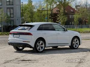 White Audi Q8 2024 in Tallinn, with an engine capacity of 3.00 L and mileage of 14 thousand km for 95000 €, photo  on AUTOMOTO.COM.LV