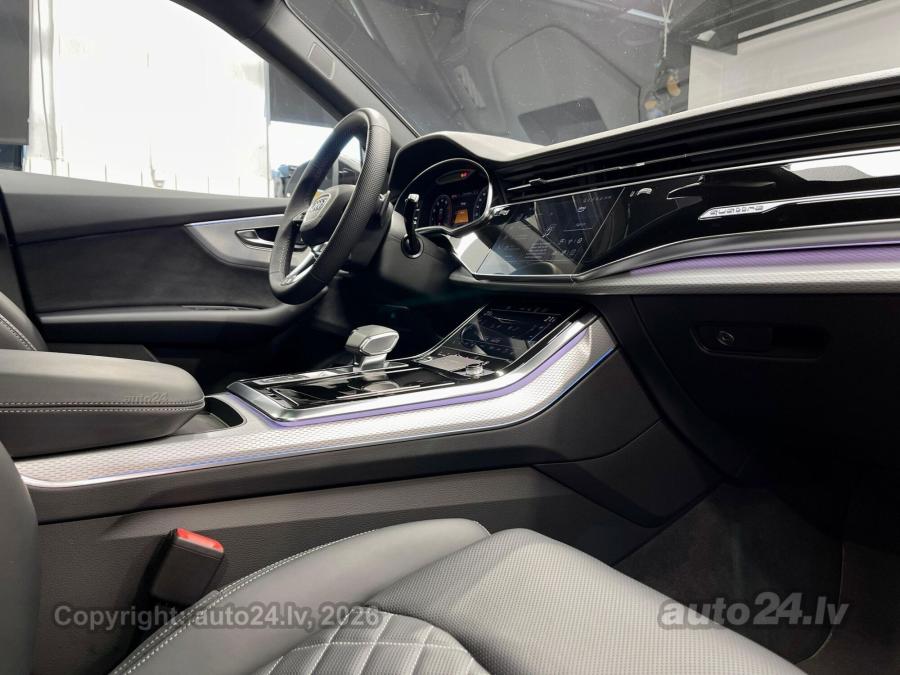 White Audi Q8 2024 in Tallinn, with an engine capacity of 3.00 L and mileage of 14 thousand km for 92500 €, photo 11 on AUTOMOTO.COM.LV
