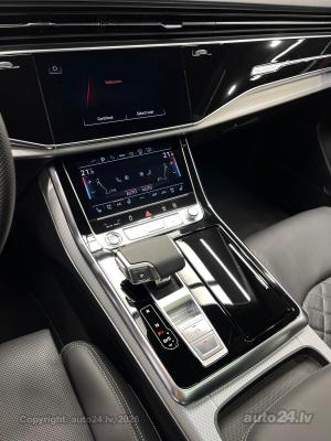 White Audi Q8 2024 in Tallinn, with an engine capacity of 3.00 L and mileage of 14 thousand km for 92500 €, photo 12 on AUTOMOTO.COM.LV