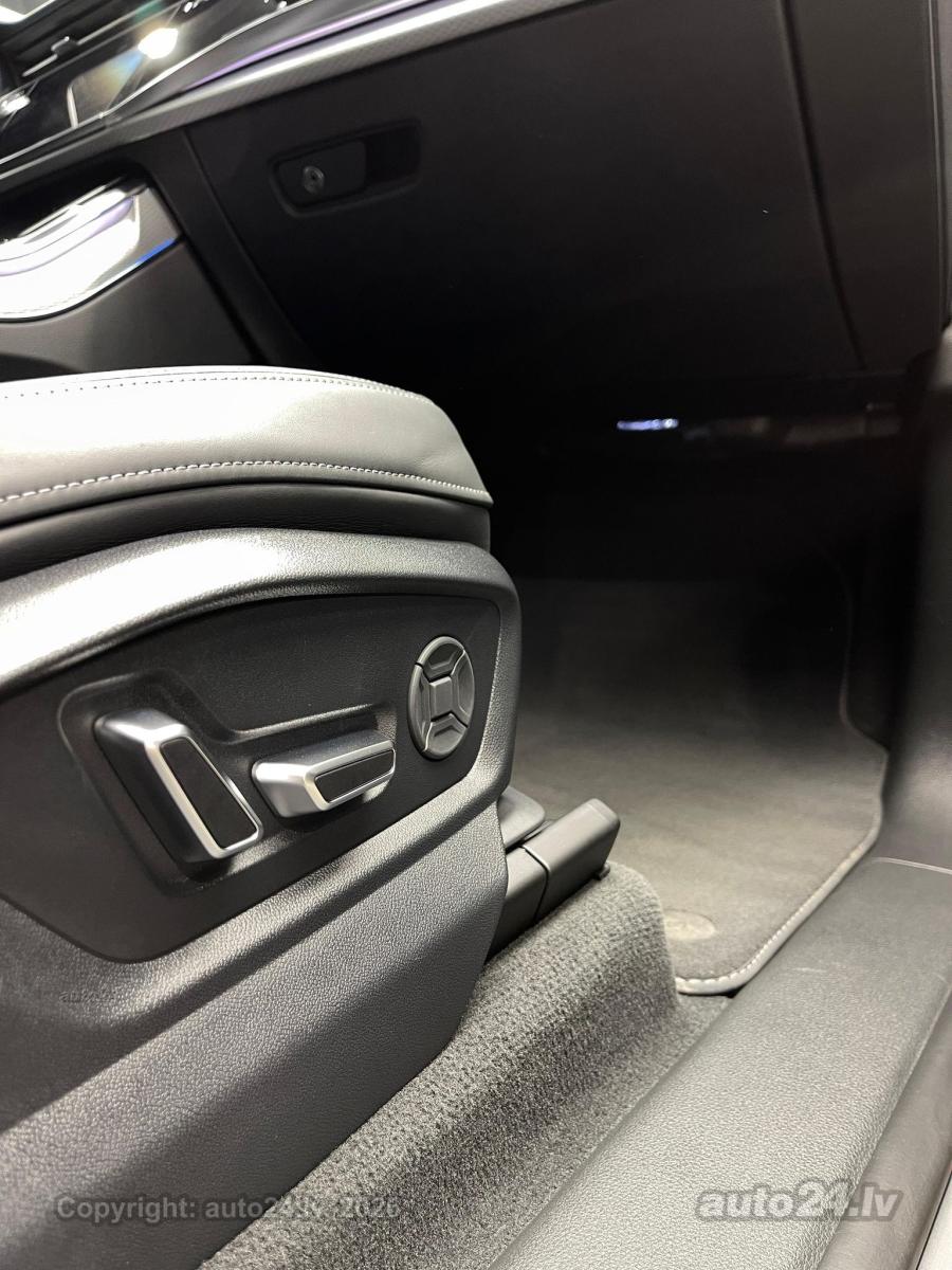 White Audi Q8 2024 in Tallinn, with an engine capacity of 3.00 L and mileage of 14 thousand km for 92500 €, photo 15 on AUTOMOTO.COM.LV