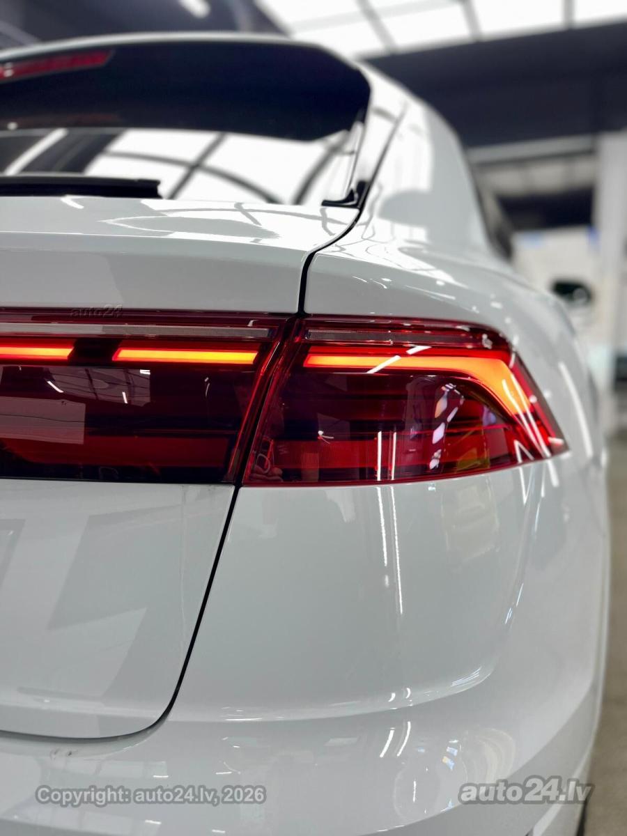 White Audi Q8 2024 in Tallinn, with an engine capacity of 3.00 L and mileage of 14 thousand km for 92500 €, photo 16 on AUTOMOTO.COM.LV