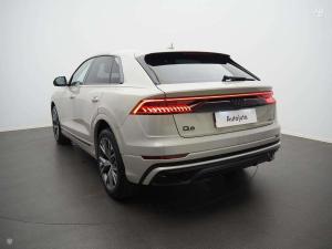 Yellow Audi Q8 2023 in Vilnius, with an engine capacity of 3.00 L and mileage of 74 thousand km for 57500 €, photo 8 on AUTOMOTO.COM.LV