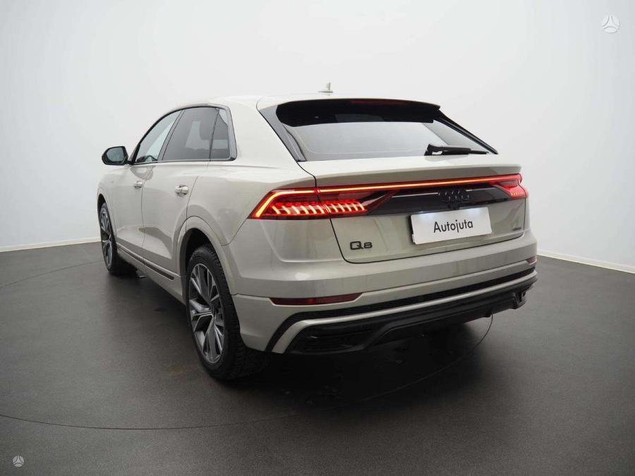 Yellow Audi Q8 2023 in Vilnius, with an engine capacity of 3.00 L and mileage of 74 thousand km for 57500 €, photo 8 on AUTOMOTO.COM.LV
