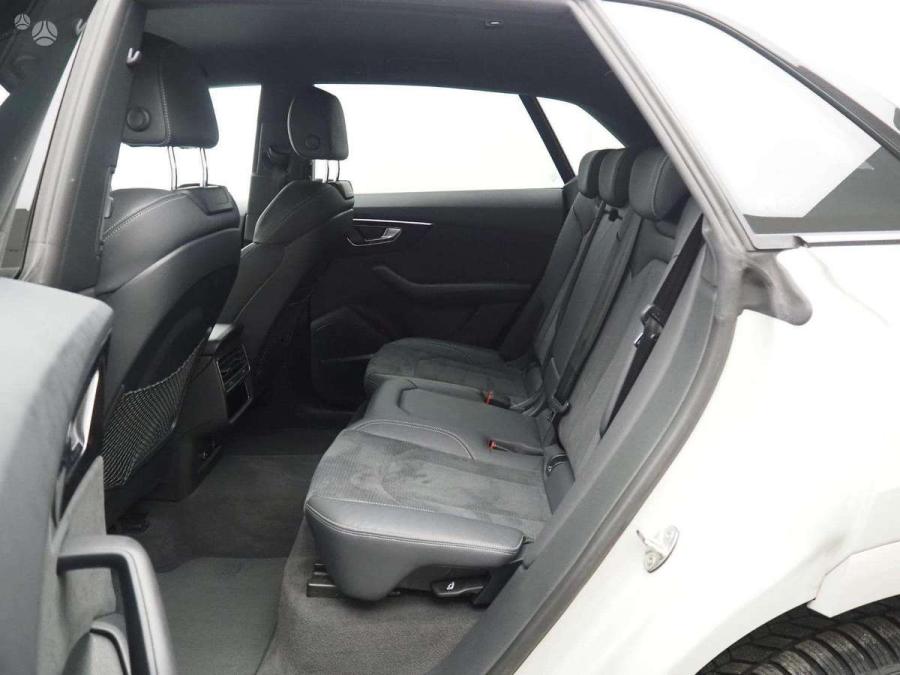 Yellow Audi Q8 2023 in Vilnius, with an engine capacity of 3.00 L and mileage of 74 thousand km for 57500 €, photo 18 on AUTOMOTO.COM.LV