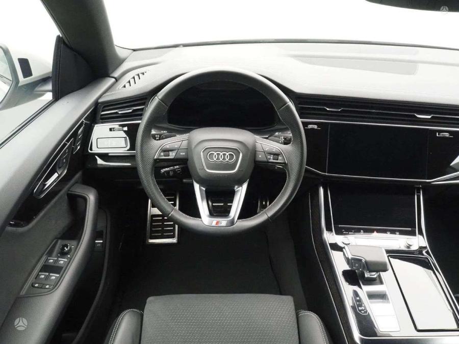Yellow Audi Q8 2023 in Vilnius, with an engine capacity of 3.00 L and mileage of 74 thousand km for 57500 €, photo 22 on AUTOMOTO.COM.LV