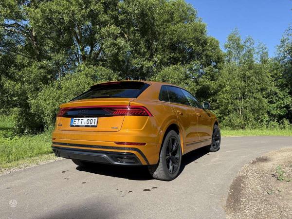 Yellow Audi Q8 2023 in Siauliai, with an engine capacity of 3.00 L and mileage of 53 thousand km for 59000 €, photo 5 on AUTOMOTO.COM.LV