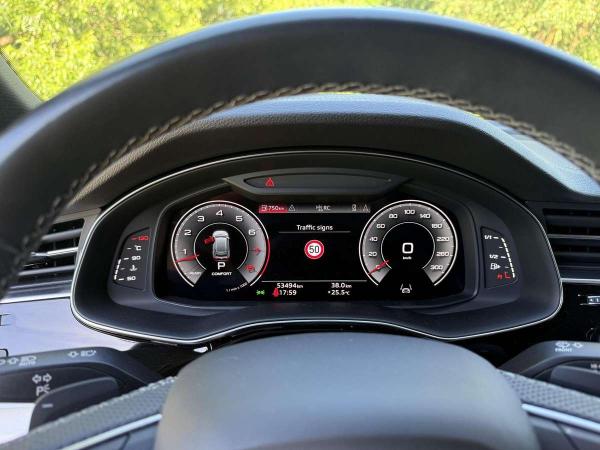 Yellow Audi Q8 2023 in Siauliai, with an engine capacity of 3.00 L and mileage of 53 thousand km for 59000 €, photo 9 on AUTOMOTO.COM.LV