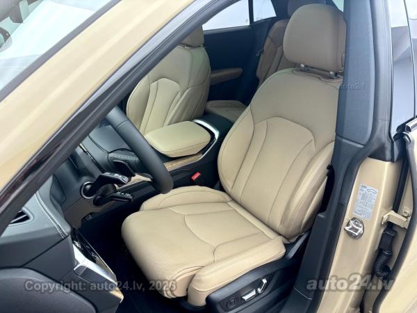 Yellow Audi Q8 2026 in Tartu, with an engine capacity of 3.00 L and mileage of 3 thousand km for 106000 €, photo 9 on AUTOMOTO.COM.LV