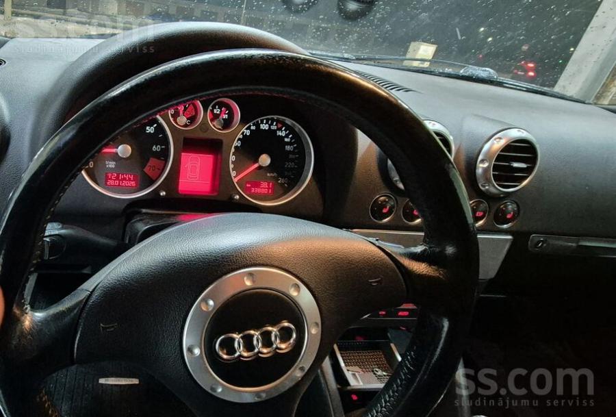 Melns Audi Quattro 2000 Rīga, ar dzinēja tilpumu 1.80 L un nobraukumu 338 tūkst. km par 3200 €, foto 6 vietnē AUTOMOTO.COM.LV
