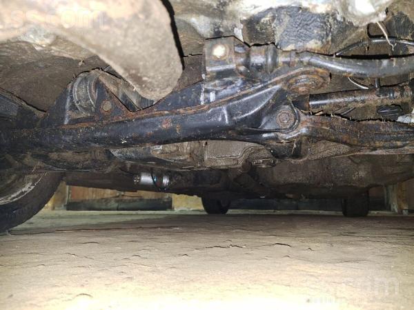 Melns Audi Quattro 1988 Valka, ar dzinēja tilpumu 2.30 L un nobraukumu 217 tūkst. km par 1700 €, foto 11 vietnē AUTOMOTO.COM.LV