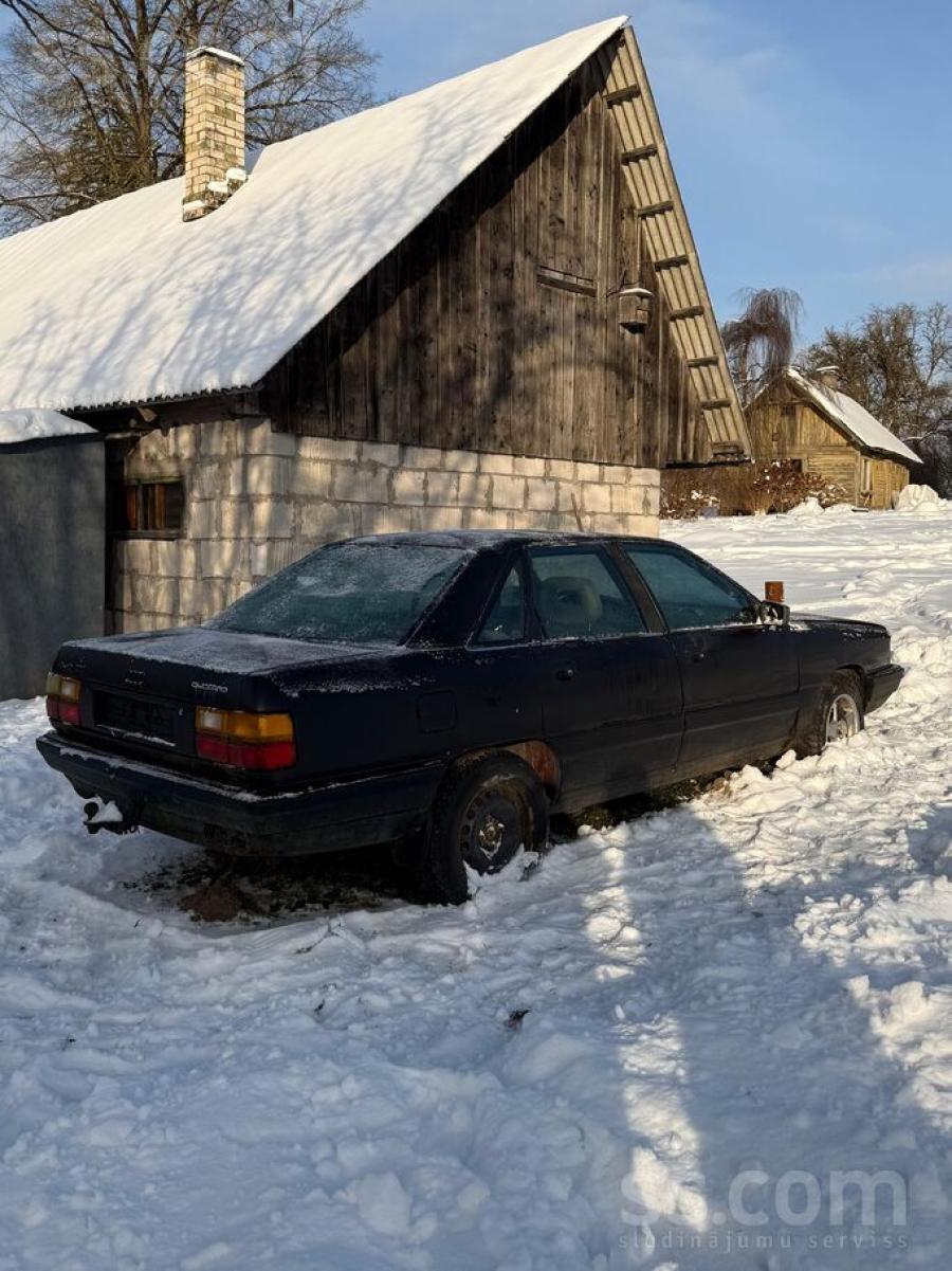 Черный Ауди Quattro 1990 в Бауска, объемом двигателя 2.50 л и пробегом 346 тыс. км за 1000 €, фото 5 на AUTOMOTO.COM.LV