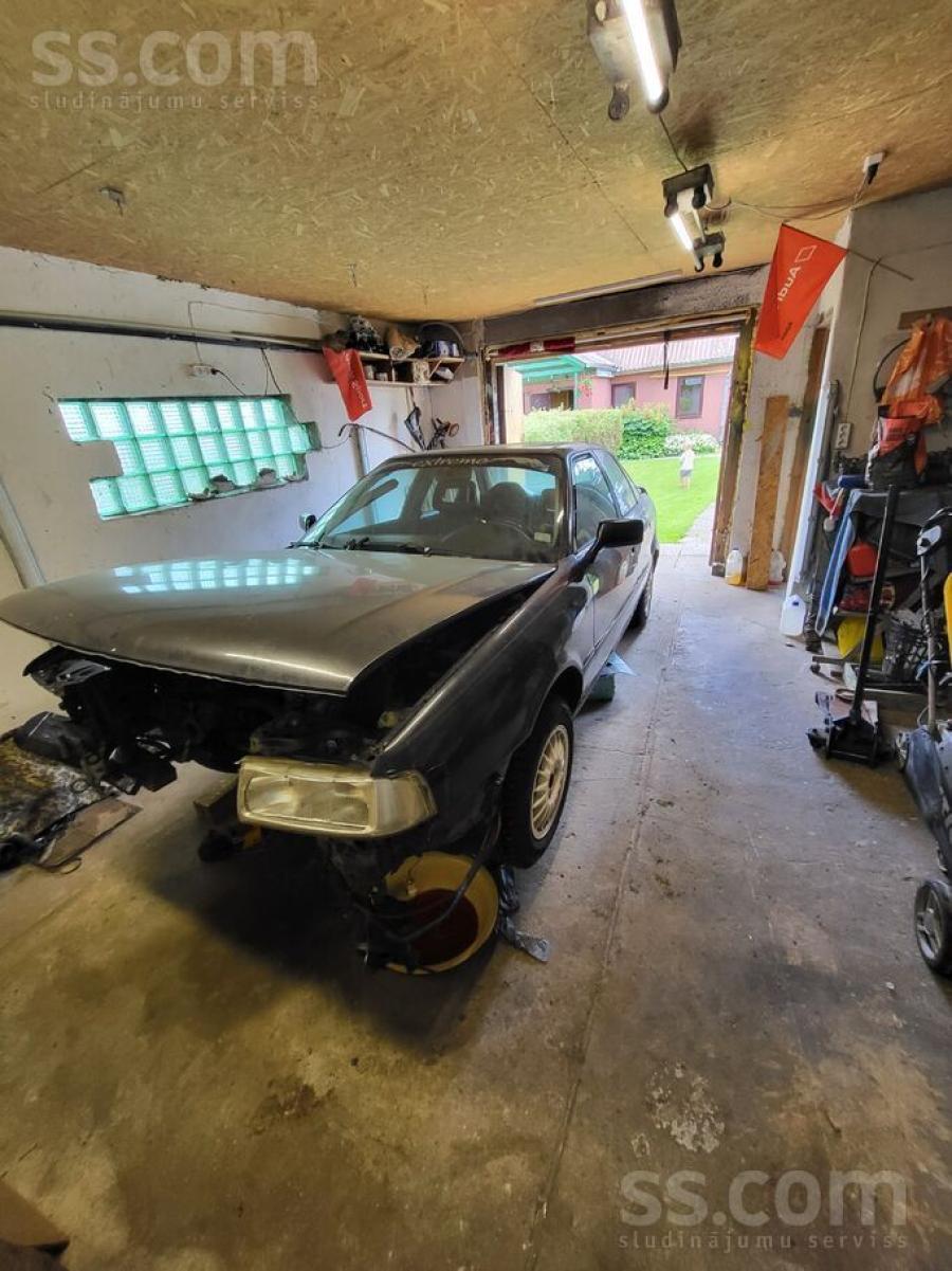 Melns Audi Quattro 1990 Bauska, ar dzinēja tilpumu 2.10 L un nobraukumu 329 tūkst. km par 3000 €, foto 3 vietnē AUTOMOTO.COM.LV