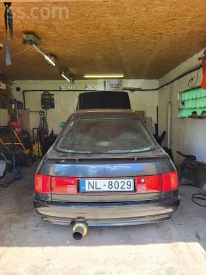 Melns Audi Quattro 1990 Bauska, ar dzinēja tilpumu 2.10 L un nobraukumu 329 tūkst. km par 3000 €, foto 6 vietnē AUTOMOTO.COM.LV