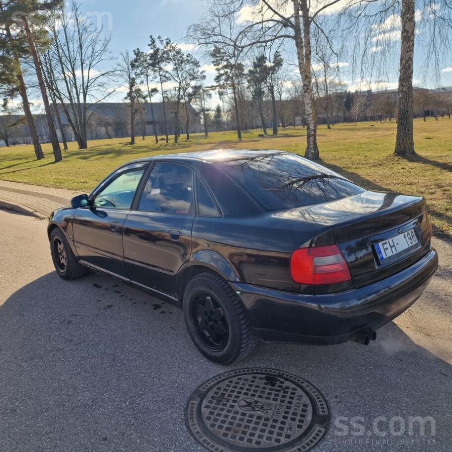 Melns Audi Quattro 1997 Liepāja, ar dzinēja tilpumu 1.80 L un nobraukumu 295 tūkst. km par 1900 €, foto 5 vietnē AUTOMOTO.COM.LV