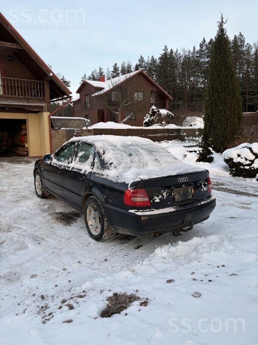 Melns Audi Quattro 2000 Valka, ar dzinēja tilpumu 1.80 L un nobraukumu 137 tūkst. km par 1250 €, foto 4 vietnē AUTOMOTO.COM.LV