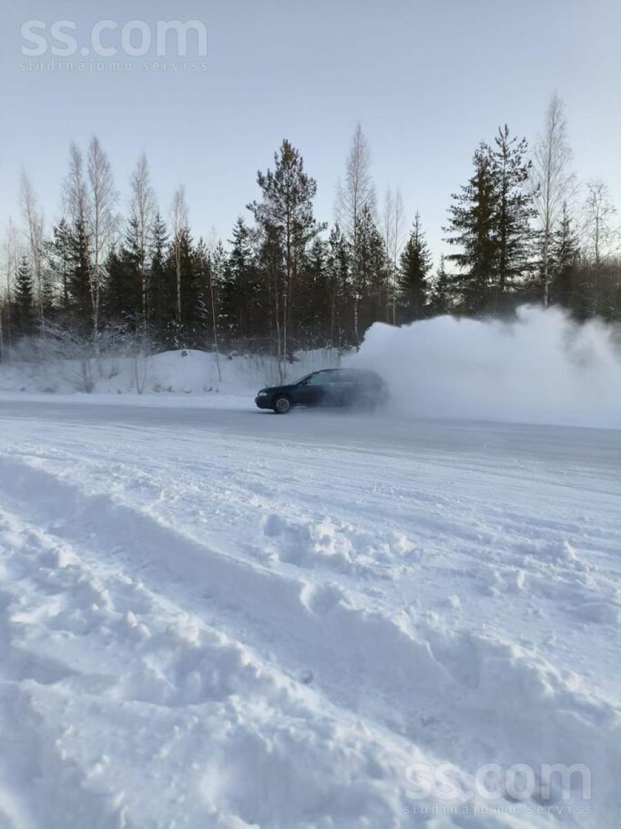 Melns Audi Quattro 1996 Jēkabpils, ar dzinēja tilpumu 1.80 L un nobraukumu 272 tūkst. km par 2500 €, foto 12 vietnē AUTOMOTO.COM.LV