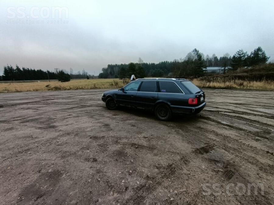 Black Audi Quattro 1998 in Riga, with an engine capacity of 2.50 L and mileage of 544 thousand km for 1900 €, photo 3 on AUTOMOTO.COM.LV